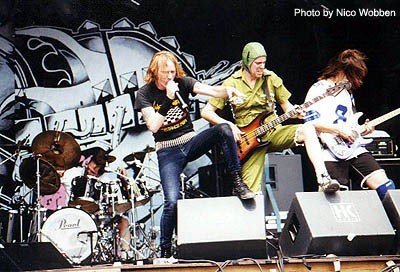 WatchTower Headlines Headway Festival in Holland | ZRock